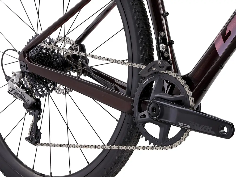 2023 Giant Revolt Advanced 1 – Specs, Comparisons, Reviews – 99 Spokes