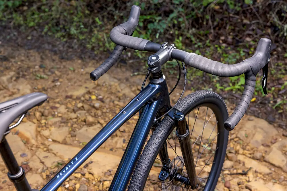 2023 Giant Revolt X 1 – Specs, Comparisons, Reviews – 99 Spokes