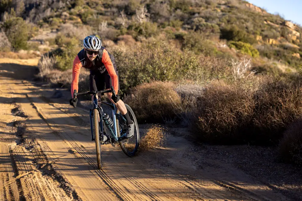 2023 Giant Revolt X 1 – Specs, Comparisons, Reviews – 99 Spokes