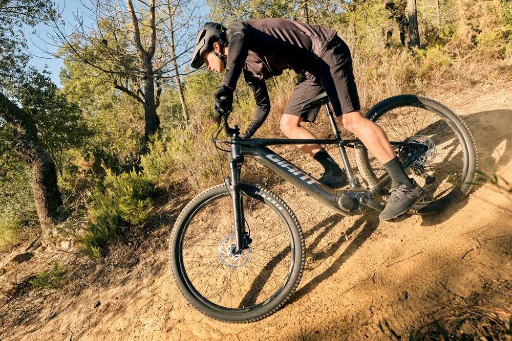 2024 Giant Fathom E+ 2 – Specs, Comparisons, Reviews – 99 Spokes