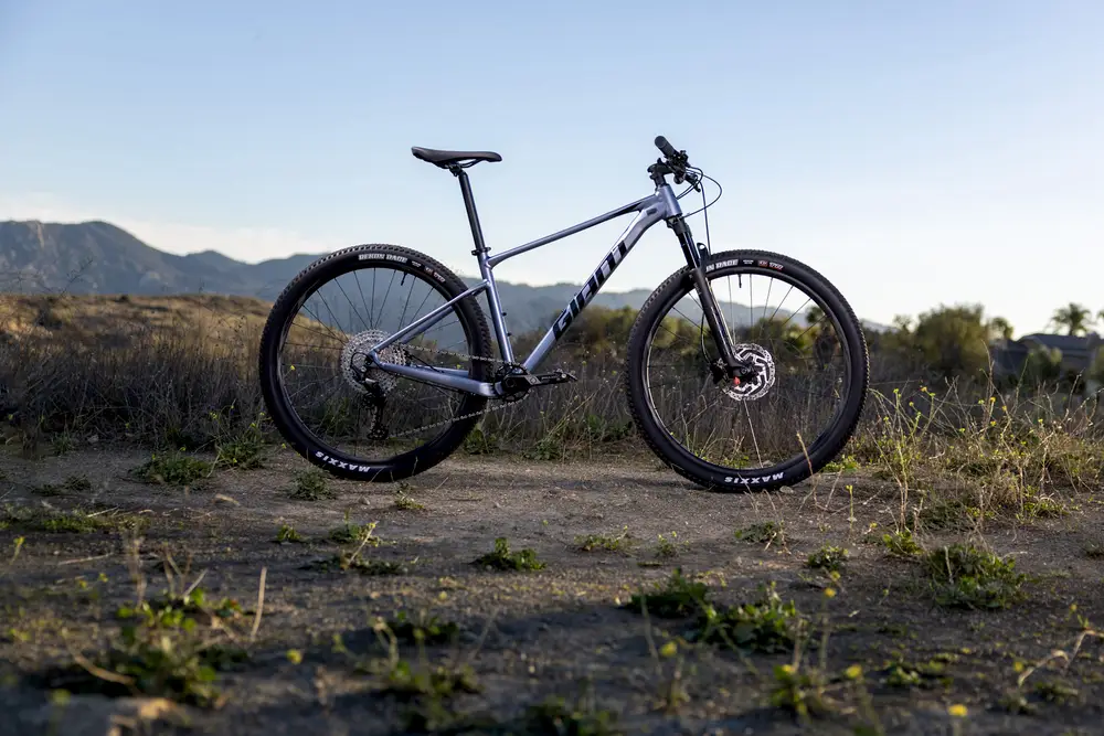 2024 Giant XTC SLR 29 2 – Specs, Comparisons, Reviews – 99 Spokes