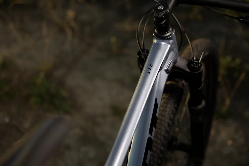 2024 Giant XTC SLR 29 2 – Specs, Comparisons, Reviews – 99 Spokes