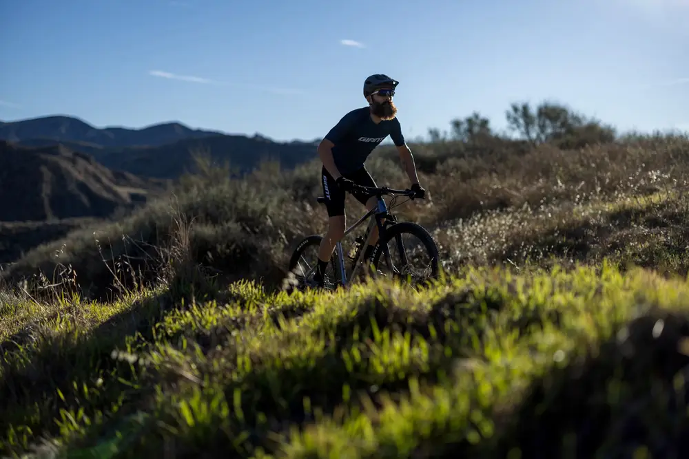 2024 Giant XTC SLR 29 2 – Specs, Comparisons, Reviews – 99 Spokes