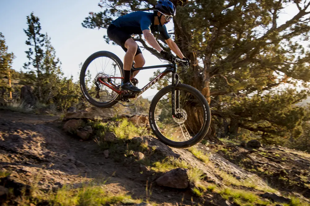 2025 Giant Anthem Advanced 29 4 – Specs, Comparisons, Reviews – 99 Spokes