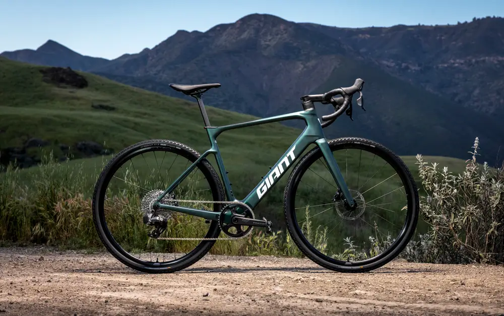 2025 Giant Defy Advanced E+ Elite 0 – Specs, Comparisons, Reviews – 99 Spokes