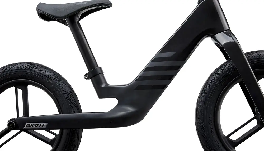 2025 Giant Pre rCarbon – Specs, Comparisons, Reviews – 99 Spokes