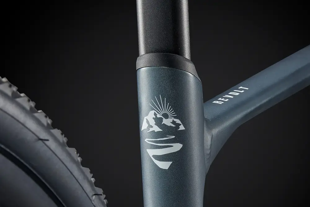 2025 Giant Revolt 2 – Specs, Comparisons, Reviews – 99 Spokes