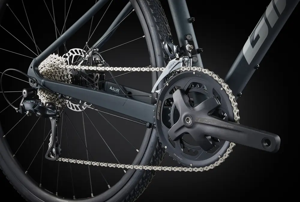 2025 Giant Revolt 2 – Specs, Comparisons, Reviews – 99 Spokes