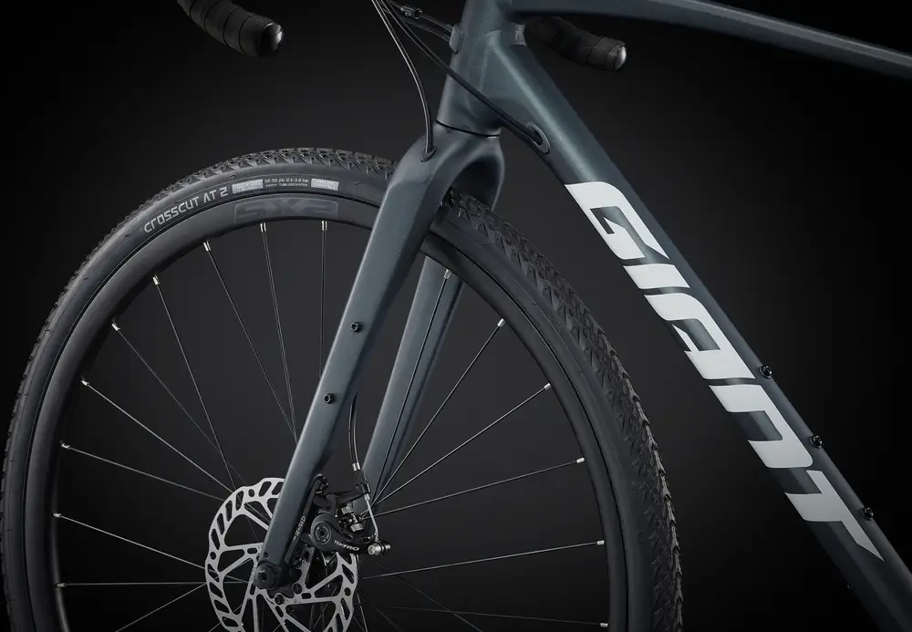 2025 Giant Revolt 2 – Specs, Comparisons, Reviews – 99 Spokes