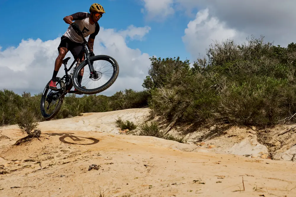 2025 Giant Stance – Specs, Comparisons, Reviews – 99 Spokes