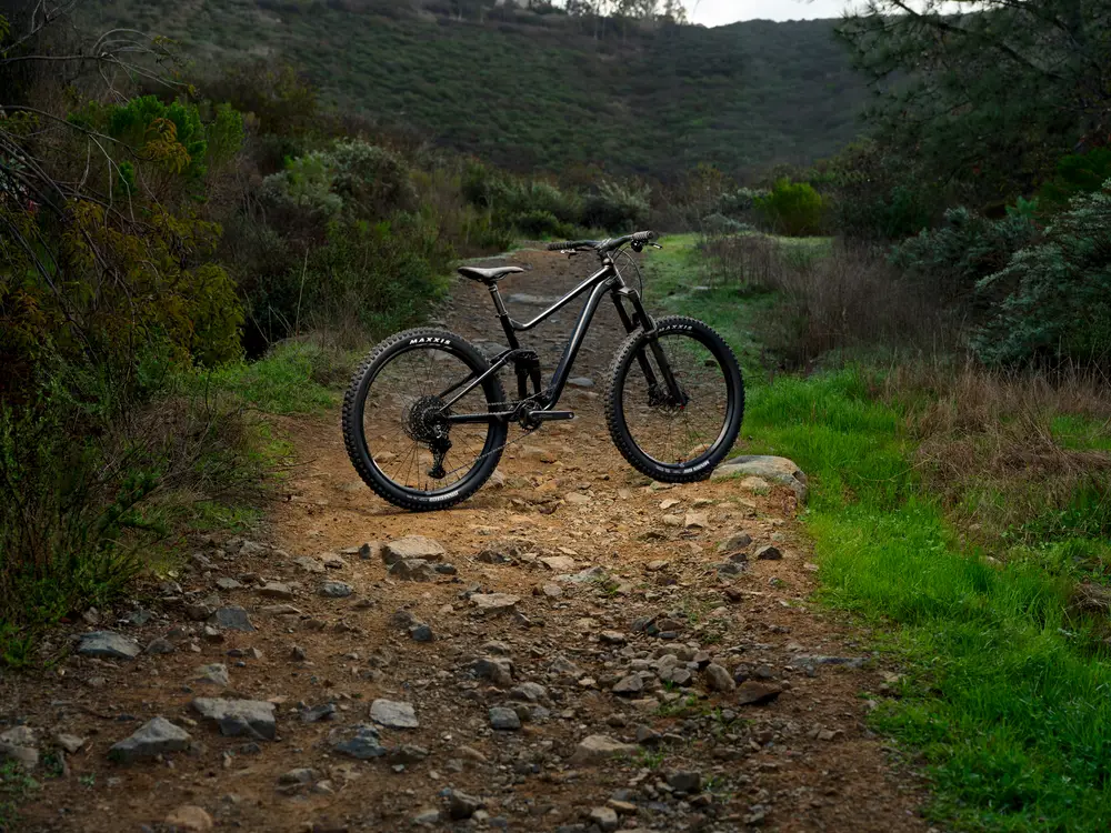 2025 Giant Stance – Specs, Comparisons, Reviews – 99 Spokes