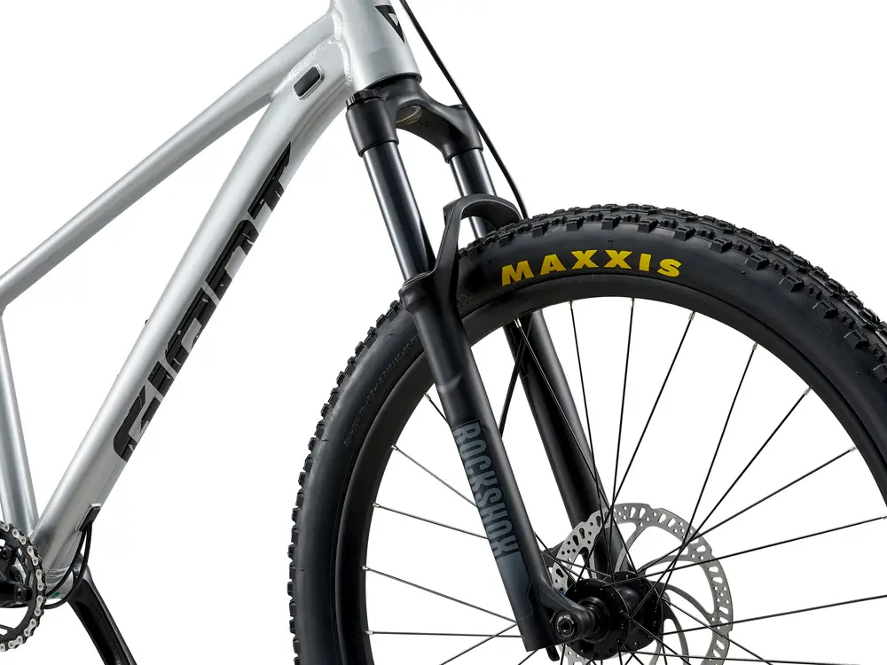 2025 Giant STP 26 – Specs, Comparisons, Reviews – 99 Spokes