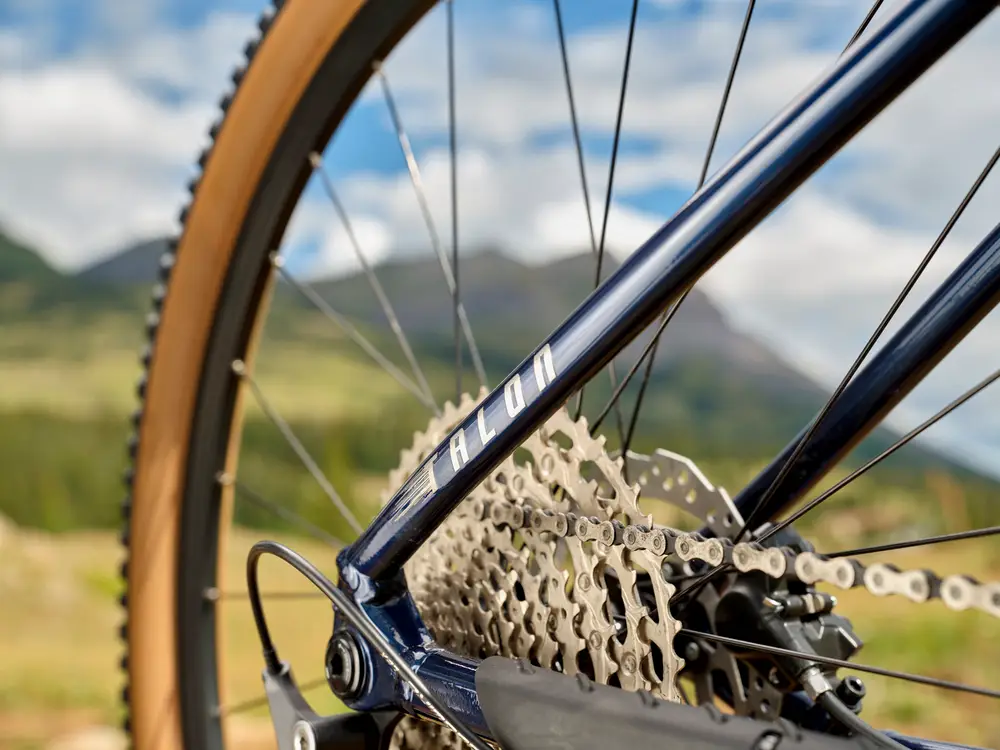 2025 Giant Talon 0 – Specs, Comparisons, Reviews – 99 Spokes