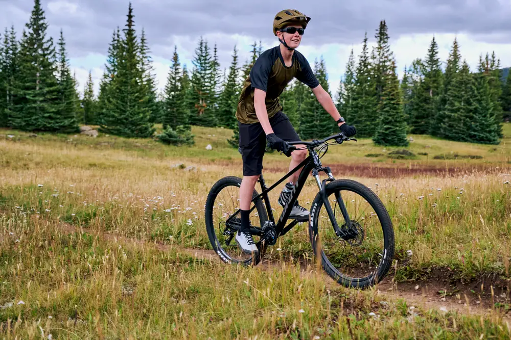 2025 Giant Talon 3 – Specs, Comparisons, Reviews – 99 Spokes
