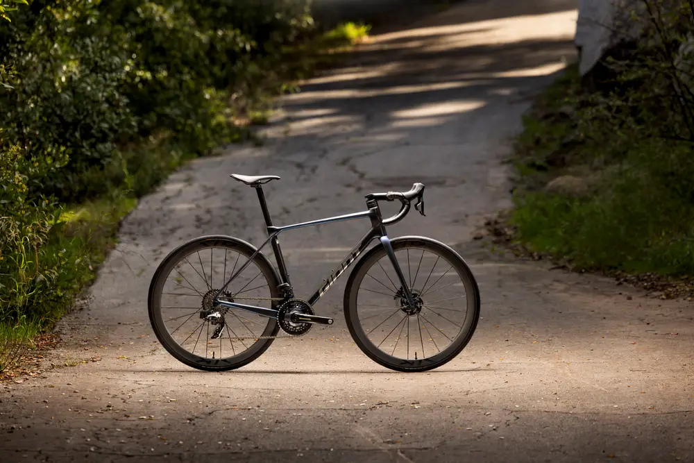 2025 Giant TCR Advanced Pro 0 AXS – Specs, Comparisons, Reviews – 99 Spokes