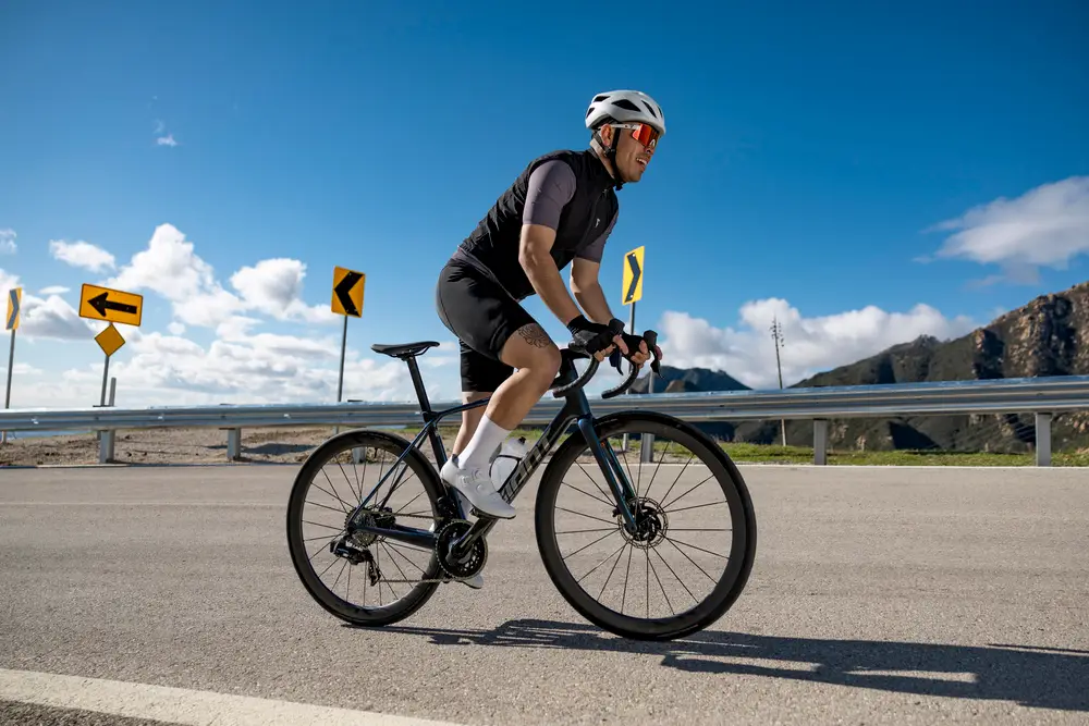 2025 Giant TCR Advanced Pro 0 AXS – Specs, Comparisons, Reviews – 99 Spokes