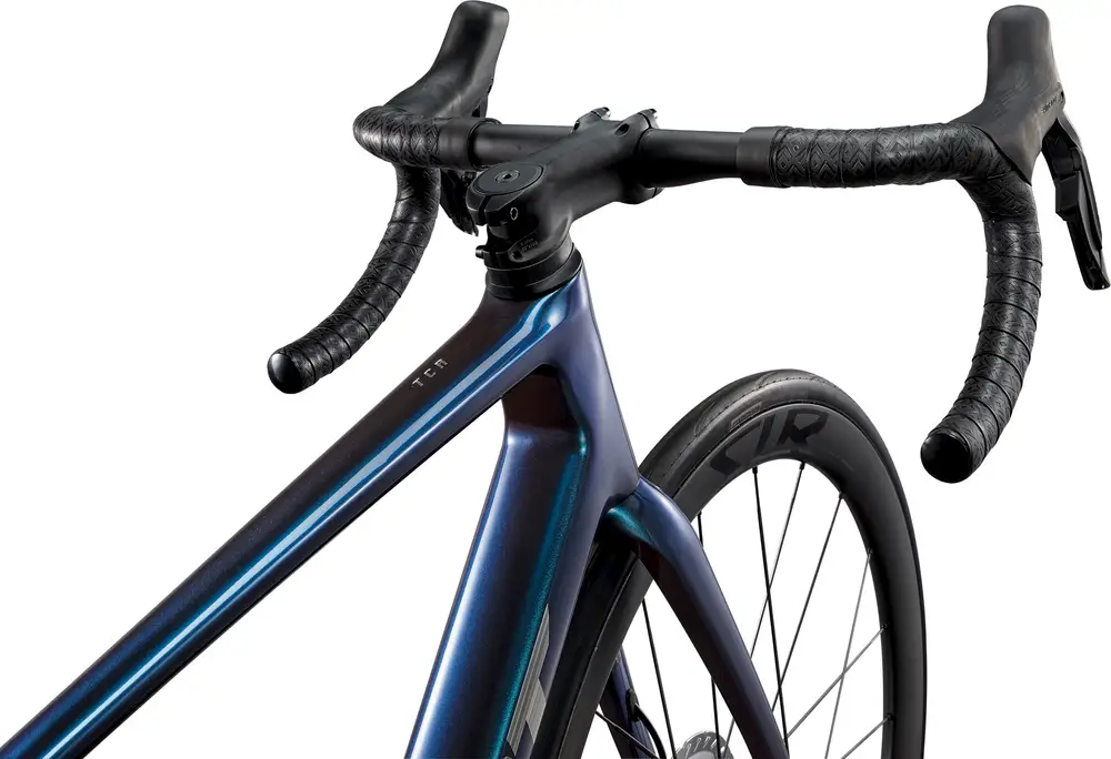 2025 Giant TCR Advanced Pro 0 Di2 – Specs, Comparisons, Reviews – 99 Spokes
