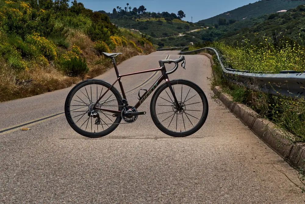 2025 Giant TCR Advanced SL 0 Red – Specs, Comparisons, Reviews – 99 Spokes