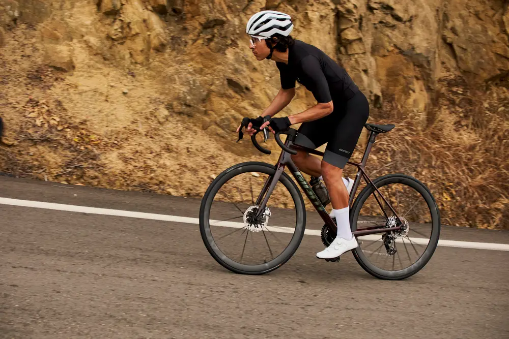 2025 Giant TCR Advanced SL 0 Red – Specs, Comparisons, Reviews – 99 Spokes