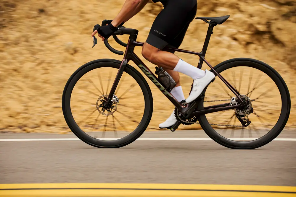 2025 Giant TCR Advanced SL 0 Red – Specs, Comparisons, Reviews – 99 Spokes