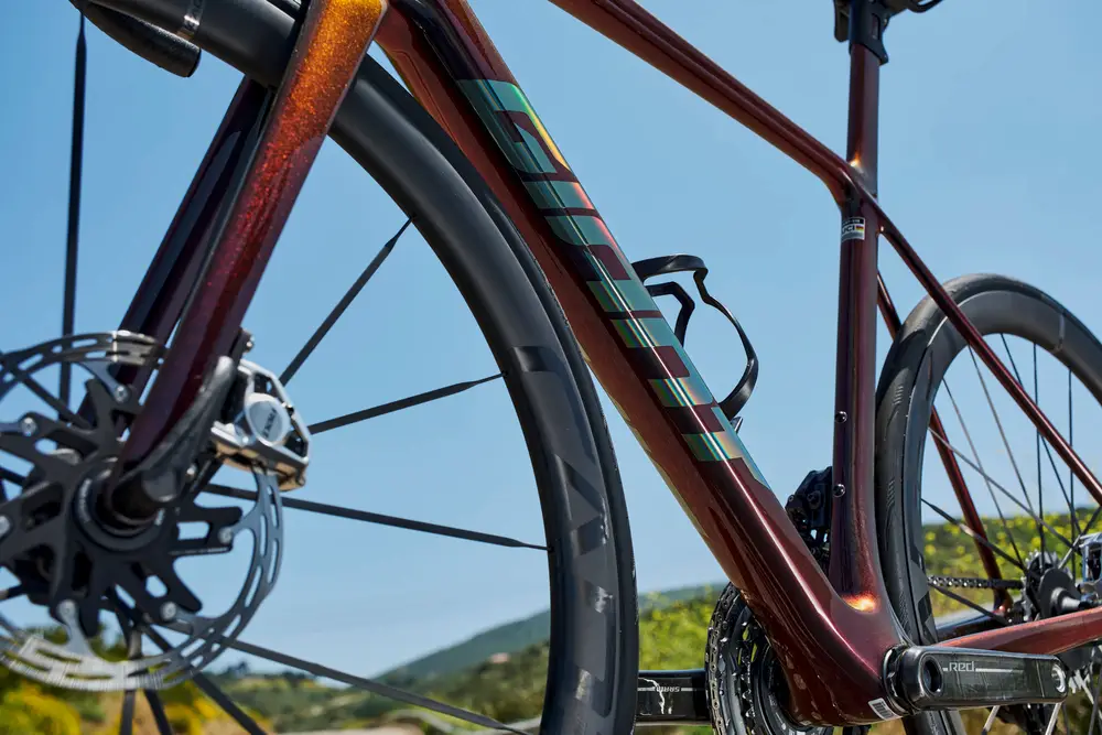 2025 Giant TCR Advanced SL 0 Red – Specs, Comparisons, Reviews – 99 Spokes