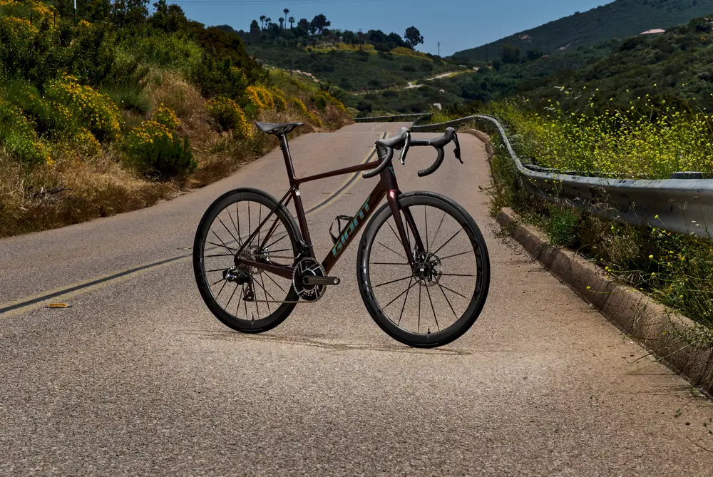 2025 Giant TCR Advanced SL 0 Red – Specs, Comparisons, Reviews – 99 Spokes