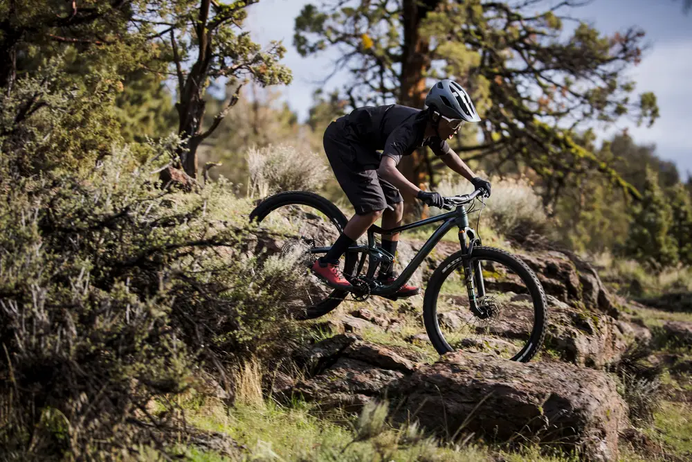 2025 Giant Trance 29 2 – Specs, Comparisons, Reviews – 99 Spokes