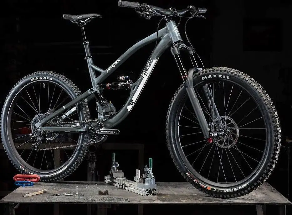 2018 Guerrilla Gravity Megatrail Race – Specs, Comparisons, Reviews ...