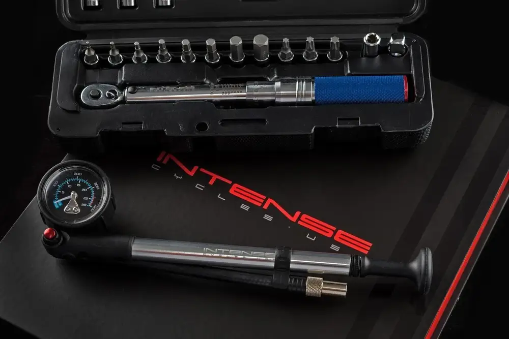 2021 Intense PRIMER 275 Factory Frame & Shock – Specs, Comparisons ...