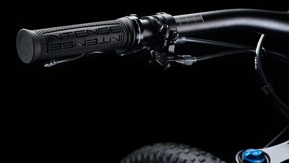 2023 Intense 951 951 Series XC – Specs, Comparisons, Reviews – 99 Spokes