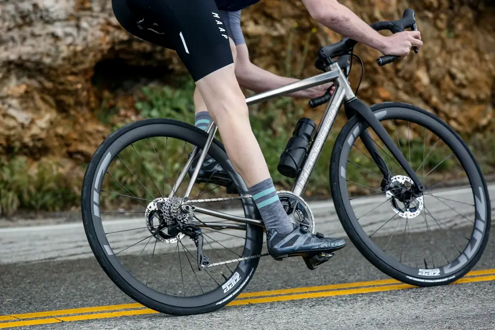 2024 Litespeed Spezia Titanium Road Bike Ultegra Di2 12 Speed – Specs ...