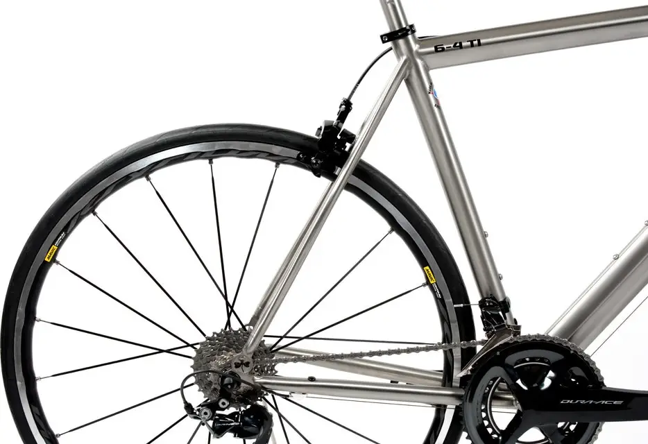 2019 Lynskey R480 Shimano Dura-Ace Di2 9150 – Specs, Comparisons ...