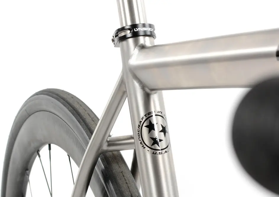 2022 Lynskey Helix Pro Shimano Ultegra Di2 – Specs, Comparisons ...