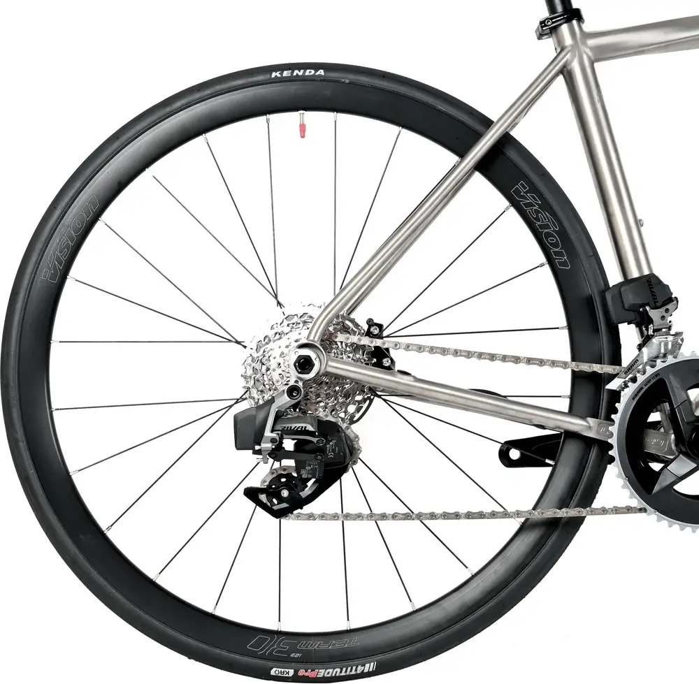 2024 Lynskey Helix, Shimano 105 2x12 mechanical – Specs, Comparisons ...
