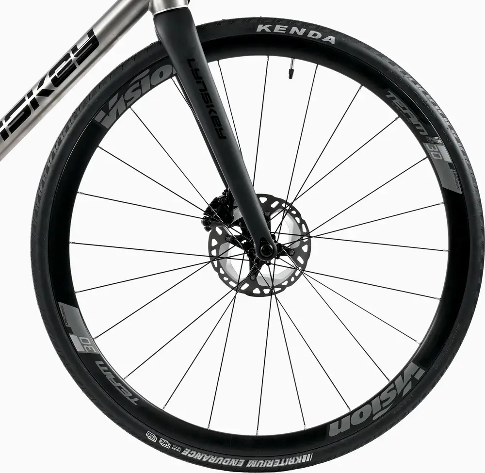 2024 Lynskey R300, Shimano 105 2x12 mechanical – Specs, Comparisons ...