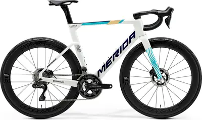 Compare: 2024 Cervélo R5 Ultegra Di2 vs Soloist 105 Di2 vs 2025 Merida REACTO TEAM – 99 Spokes