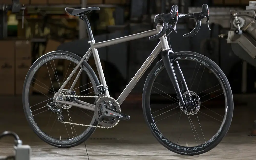 2019 Moots Vamoots Disc RSL FRAMESET (ELECTRONIC) – Specs, Comparisons ...