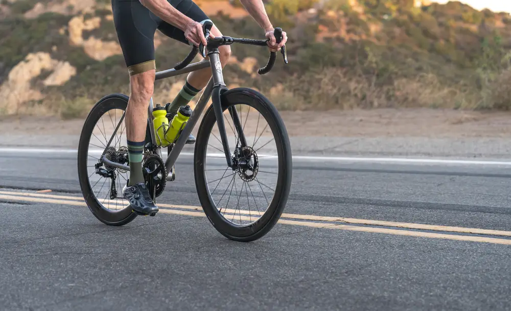 2023 Moots Vamoots CRD SHIMANO DURA ACE DI2 – Specs, Comparisons ...