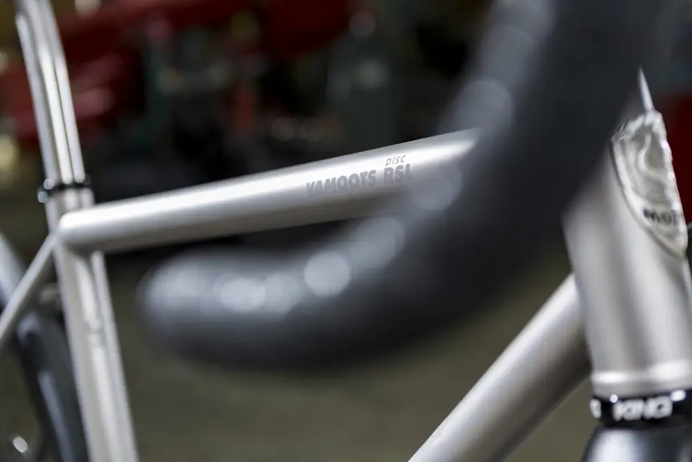 2023 Moots Vamoots Disc RSL SRAM FORCE AXS – Specs, Comparisons ...