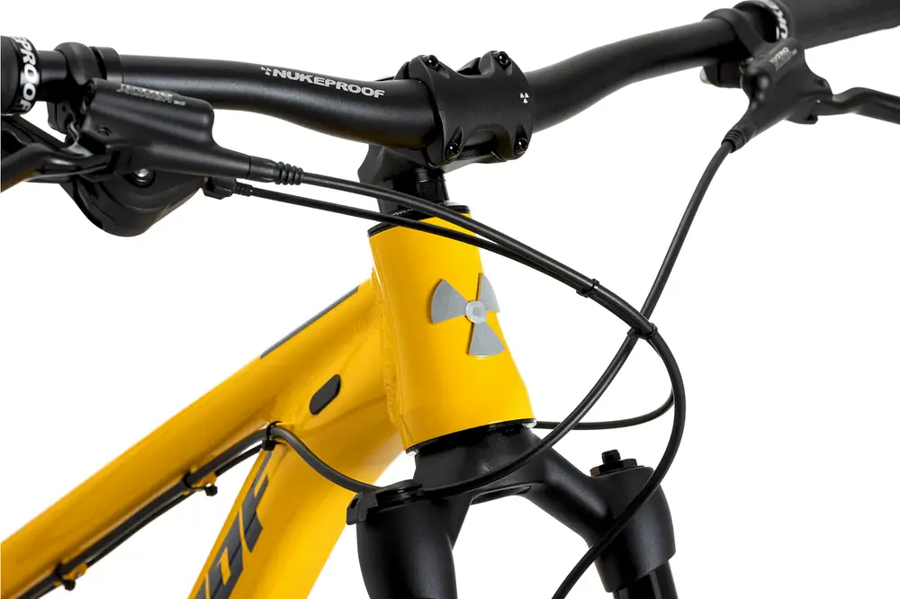 2022 Nukeproof Cub Scout 26 Race (Shimano) – Specs, Comparisons ...