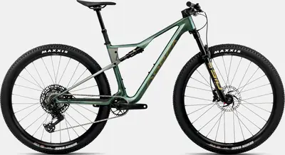 Compare: 2025 Orbea OIZ M-PRO vs OIZ M21 vs Specialized Epic 8 EVO ...
