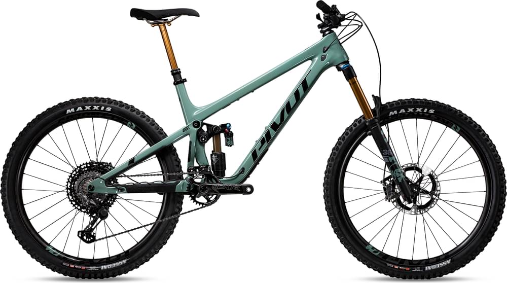 2023 Pivot MACH 6 Team XTR w/ Carbon Wheels – Specs, Comparisons ...