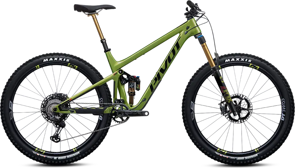 2023 Pivot SWITCHBLADE Team XTR w/ Carbon Wheels – Specs, Comparisons ...