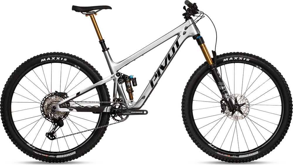 2023 Pivot TRAIL 429 Pro XT/XTR w/ Carbon Wheels – Specs, Comparisons ...