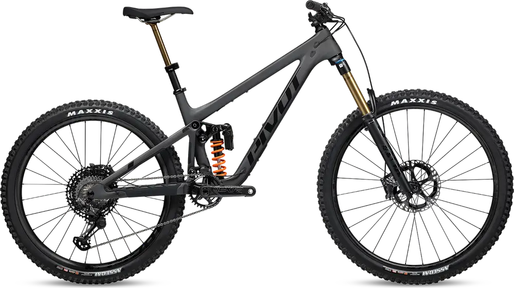 2024 Pivot MACH 6 Team XTR w/ Carbon Wheels – Specs, Comparisons ...