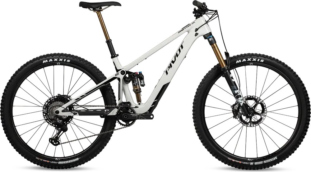 2024 Pivot SHUTTLE SL Team XTR w/ Carbon Wheels – Specs, Comparisons ...