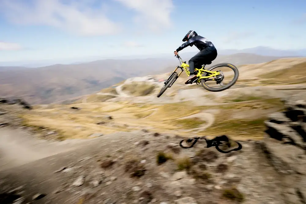 2025 Pivot Firebird Frame – Specs, Comparisons, Reviews – 99 Spokes