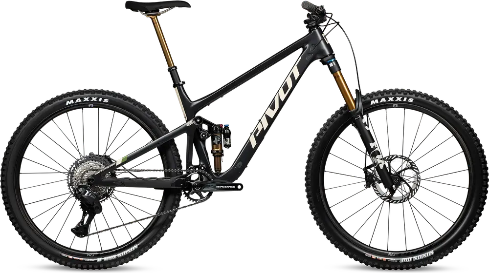 2025 Pivot SWITCHBLADE Pro XT Di2 w/ Carbon Wheels – Specs, Comparisons ...