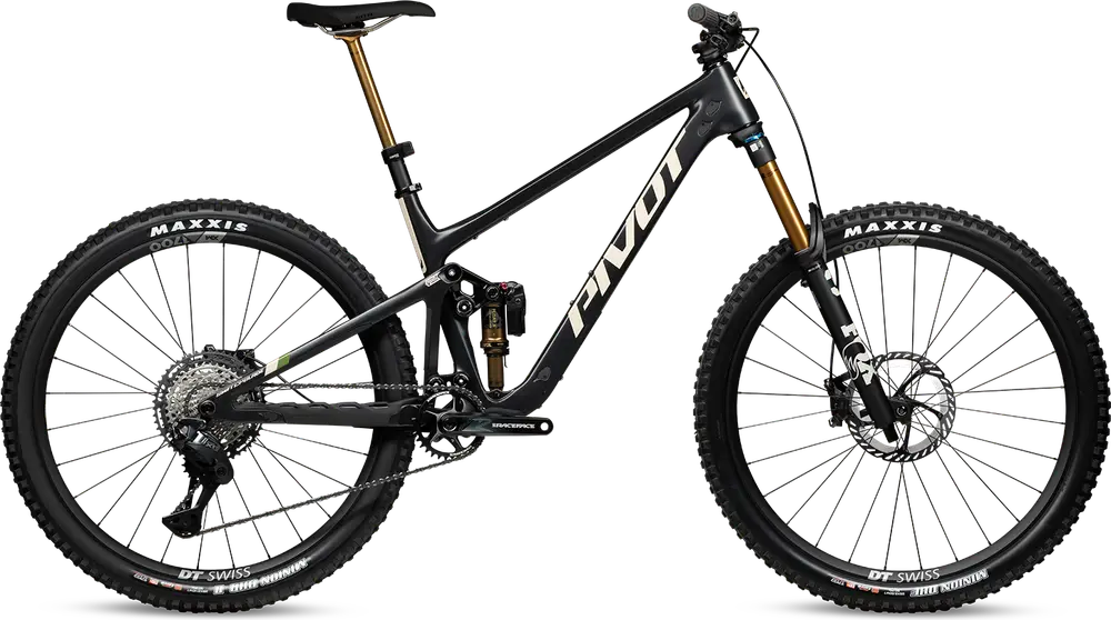 2025 Pivot SWITCHBLADE Pro XT/XTR Di2 – Specs, Comparisons, Reviews ...