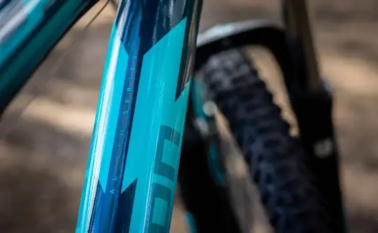 2024 Polygon Cascade 4 – Specs, Comparisons, Reviews – 99 Spokes